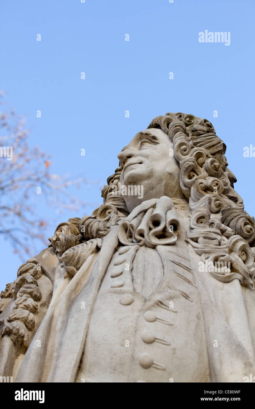 London Chelsea statue of Sir Hans Sloane Stock Photo - Alamy