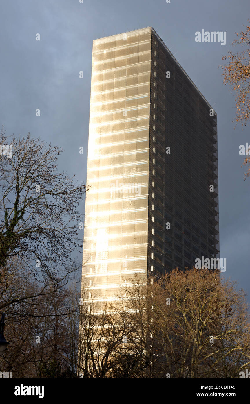 Bayer Building High Resolution Stock Photography and Images - Alamy