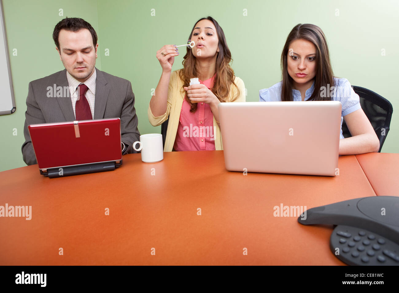 Slacker teamwork hi-res stock photography and images - Alamy