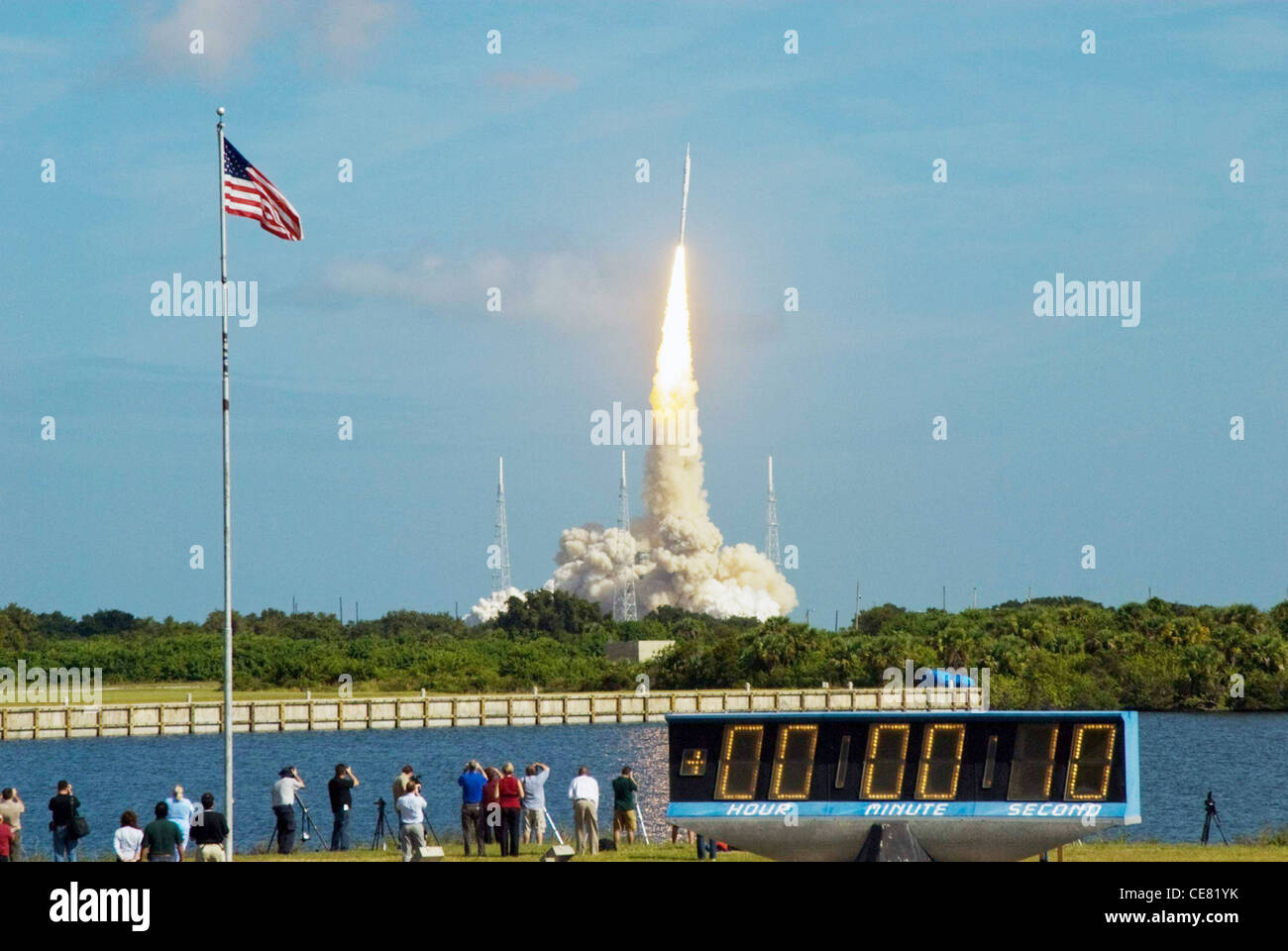 Rocket launch american flag hi-res stock photography and images - Alamy