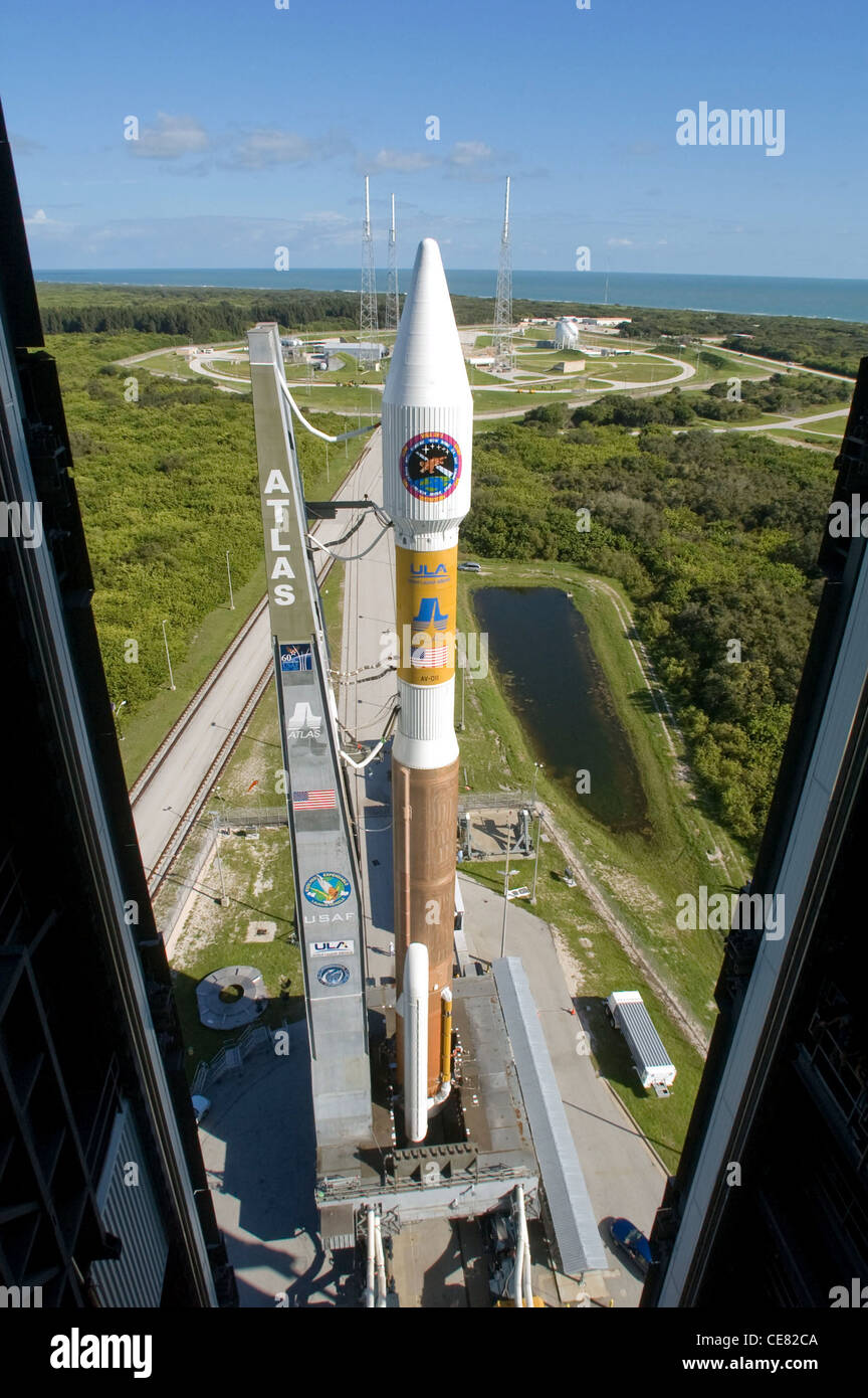 Wgs 10 satellite hi-res stock photography and images - Alamy