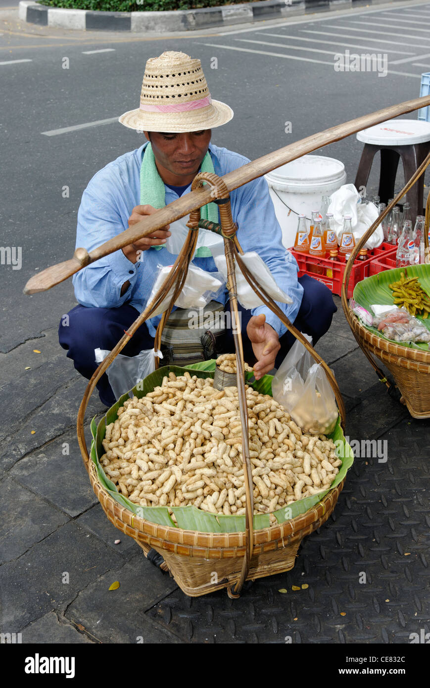 Selling nuts hi-res stock photography and images - Alamy