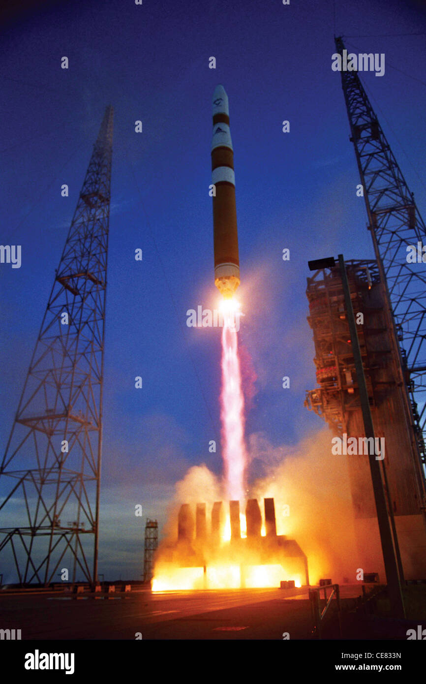Defense satellite communication system hi-res stock photography and ...