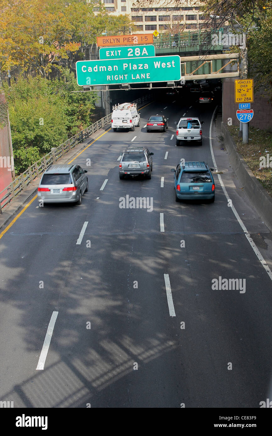 Looking down on a highway that passes through Brooklyn, from the ...