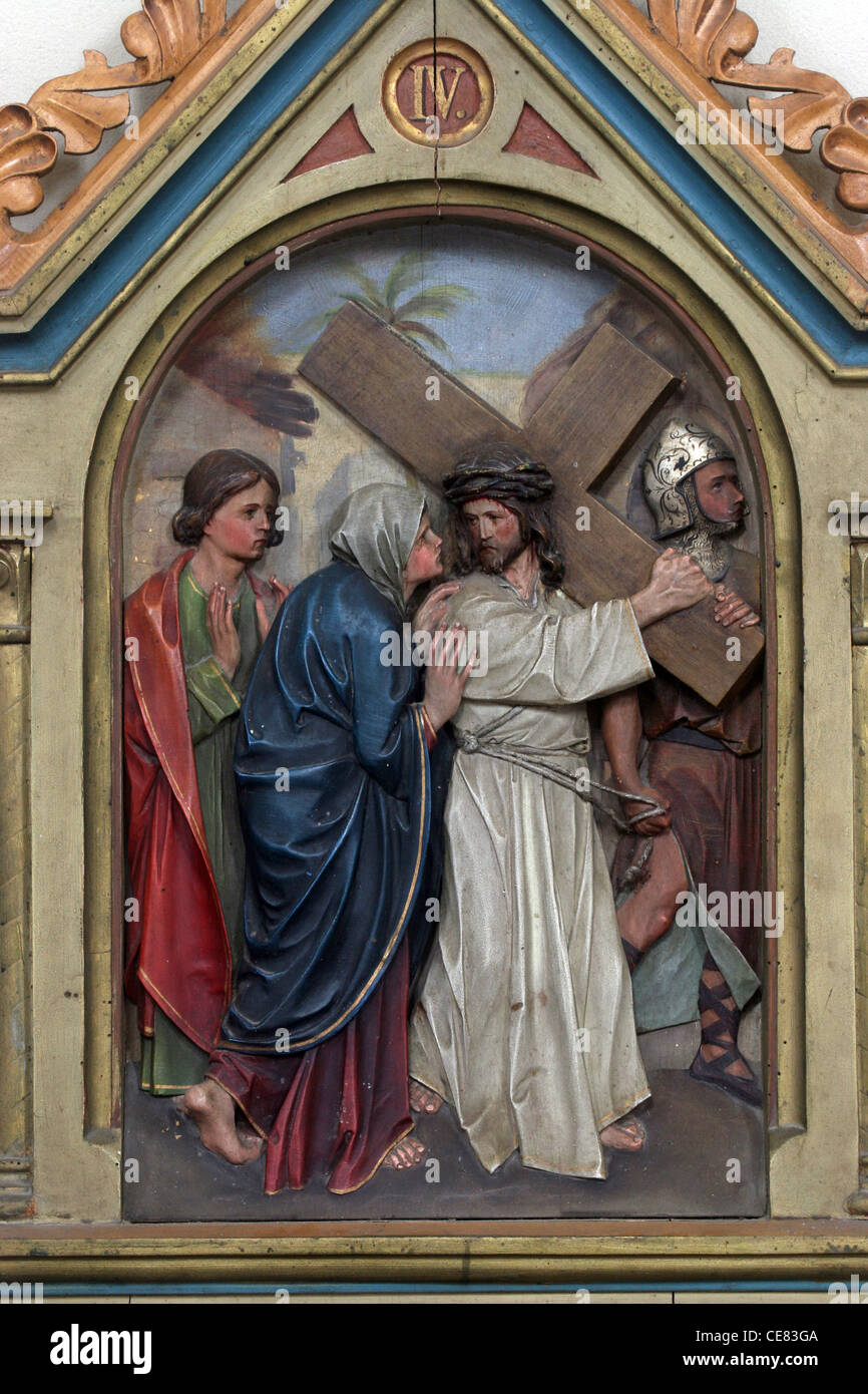 4th Stations of the Cross, Jesus meets His Mother Stock Photo - Alamy