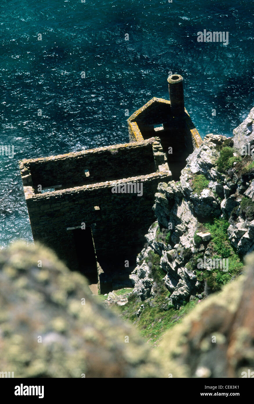 England, Cornwall, Penwith Peninsula. Cliff view of the Crown Engine ...