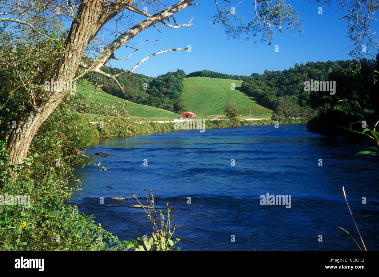 NC: Ashe County, New River Valley, South Fork of the New River, A road ...