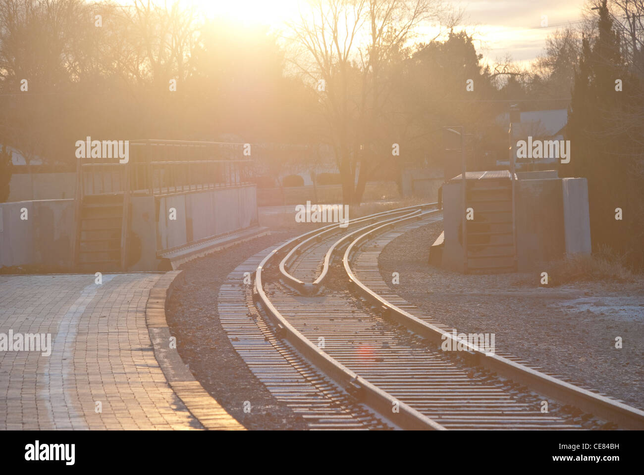 Railroad tracks sunrise hi-res stock photography and images - Alamy