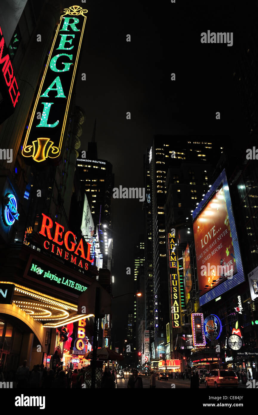 Regal cinemas times square hi-res stock photography and images - Alamy