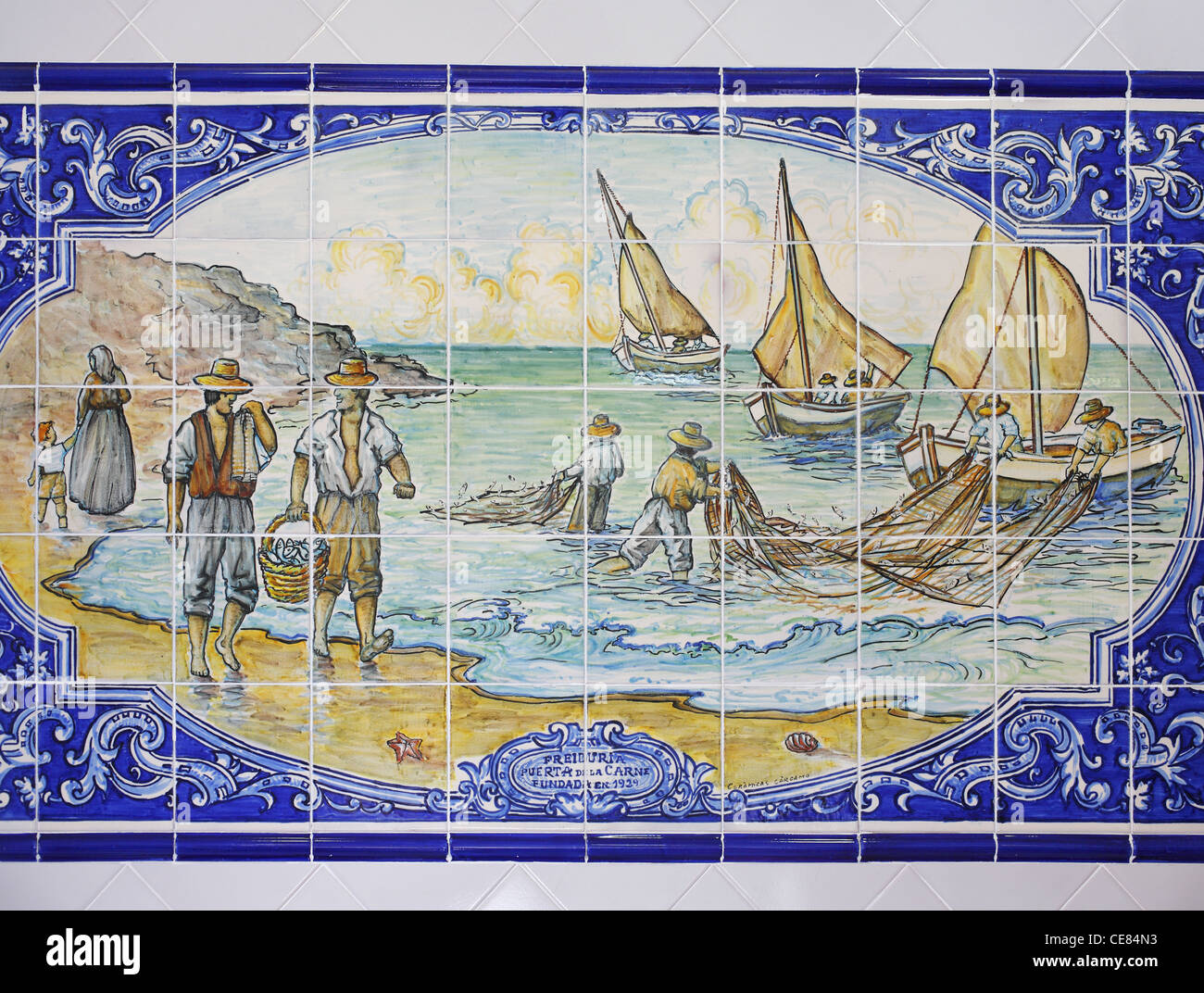Mural of blue tiles hi-res stock photography and images - Alamy
