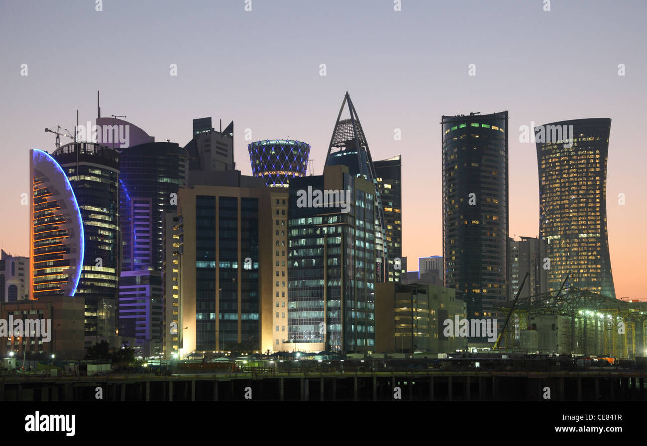Qatar doha night view hi-res stock photography and images - Alamy