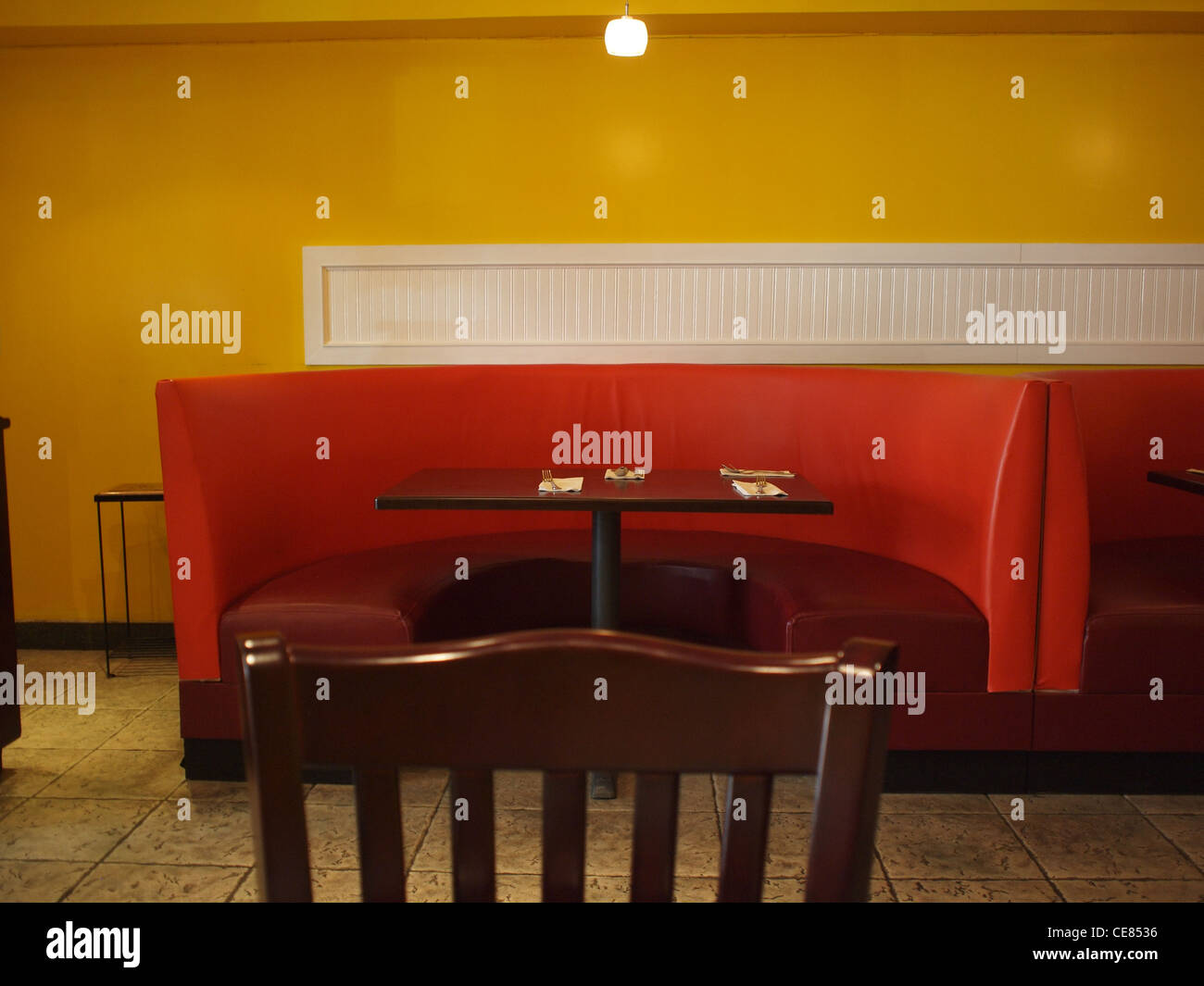 Empty food area hi-res stock photography and images - Alamy