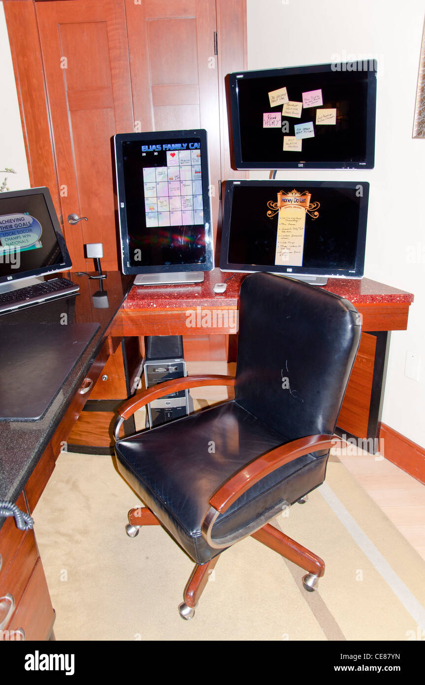 Desk furniture hi-res stock photography and images - Alamy