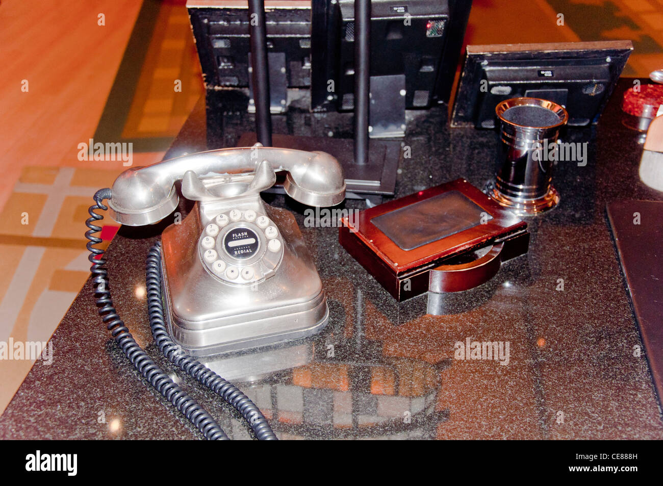 Vintage antique telephone hi-res stock photography and images - Alamy