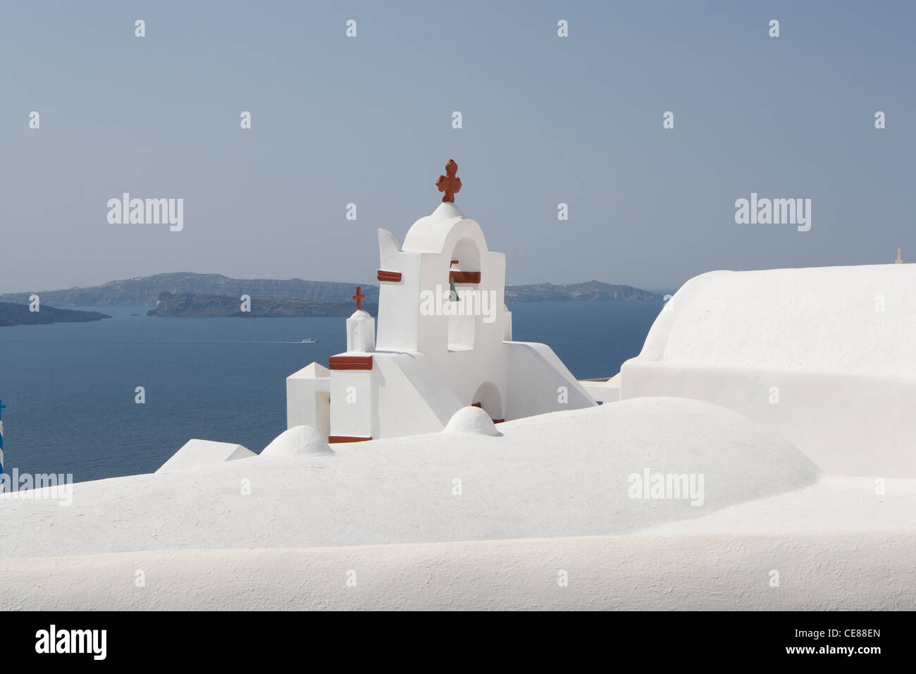 Santorini: Oia - church rooftop Stock Photo - Alamy
