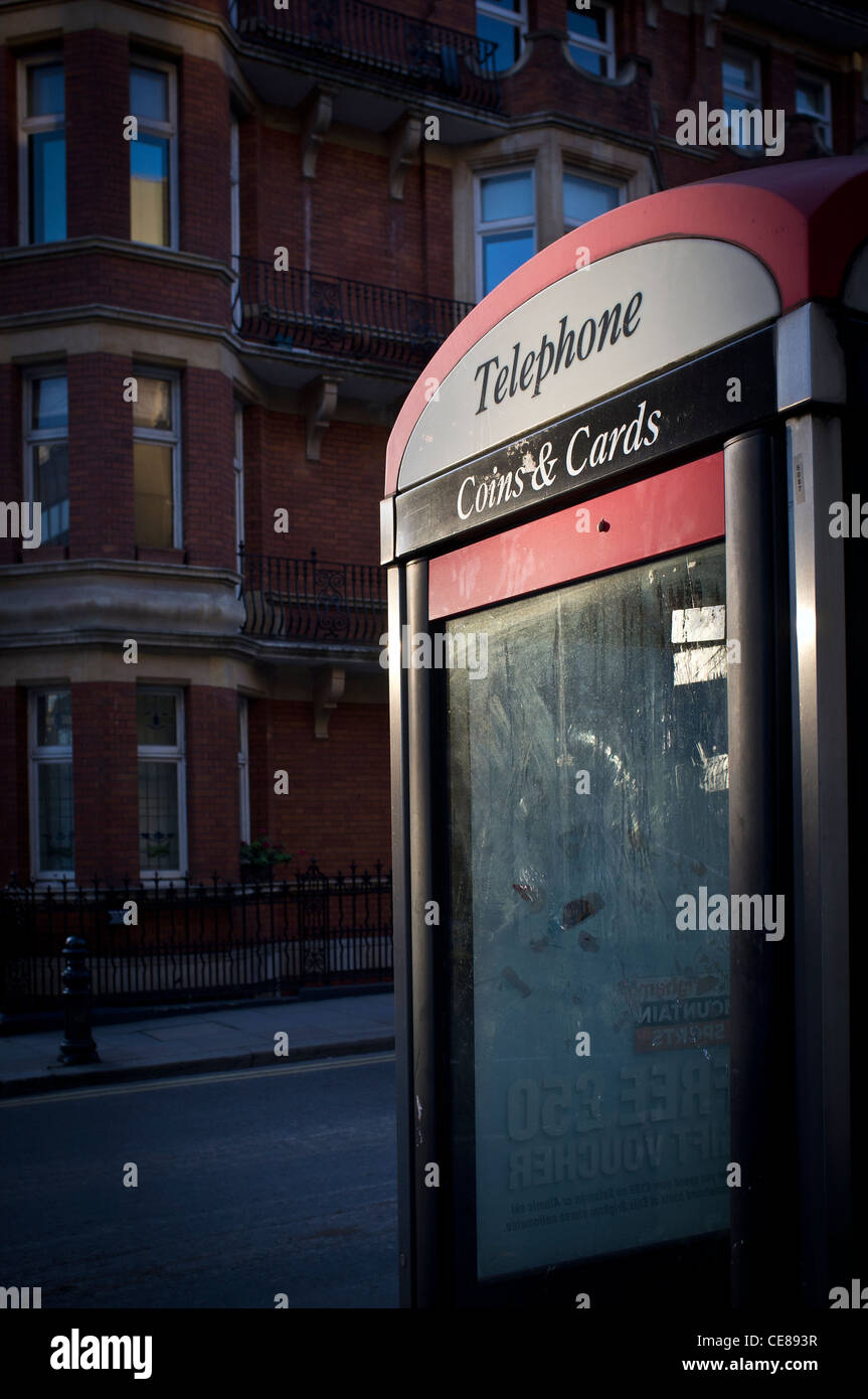 British Telephone Box Stock Photo - Alamy