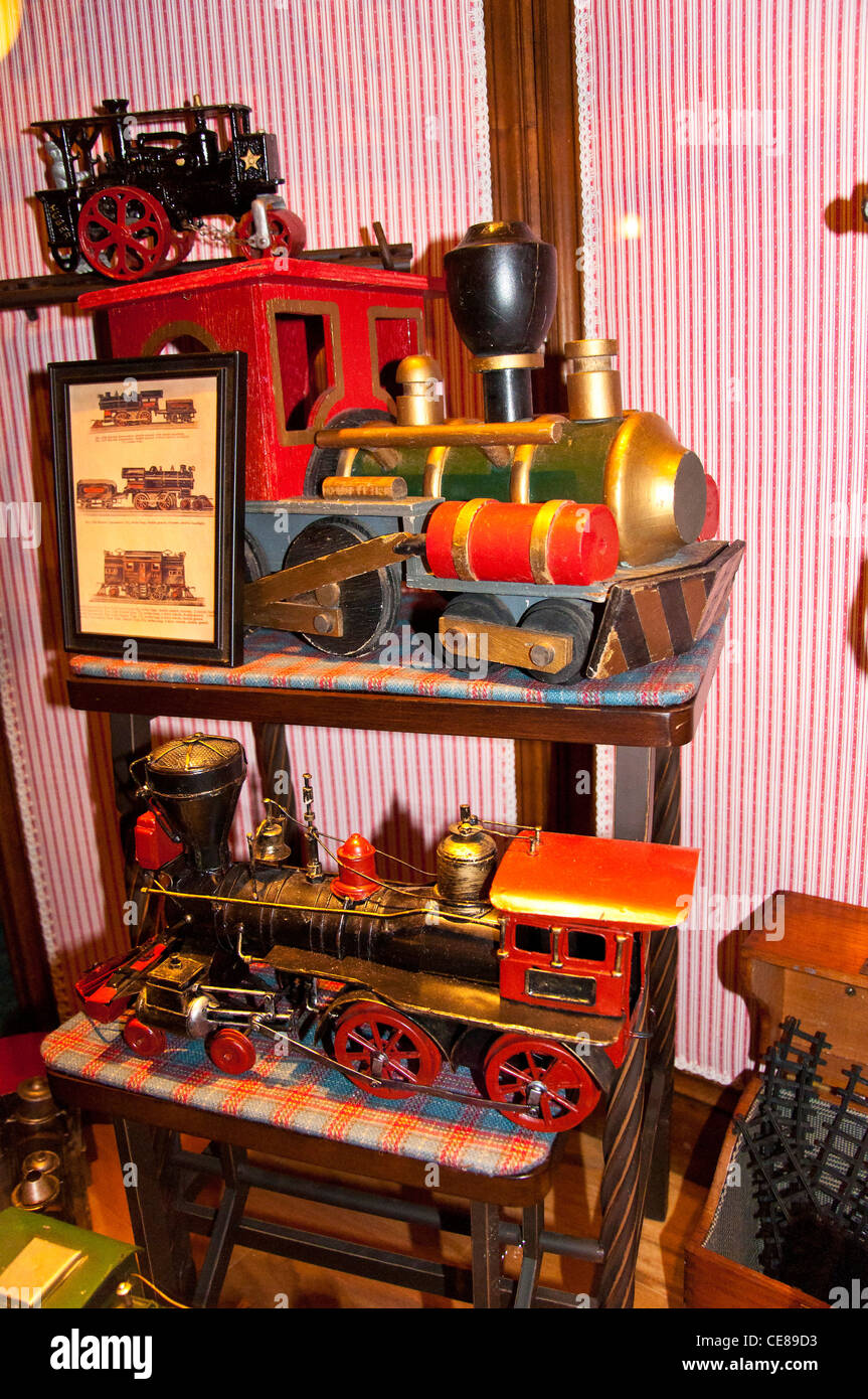 Vintage train model Stock Photo - Alamy