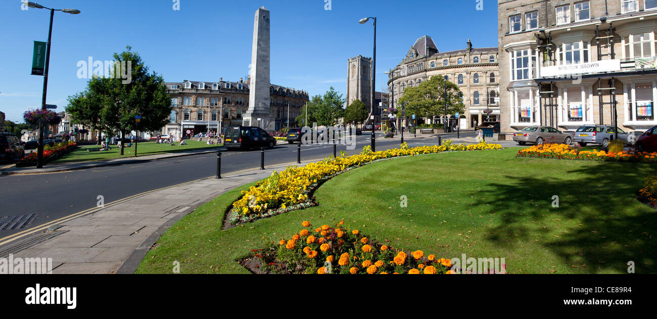 English town centre harrogate hi-res stock photography and images - Alamy