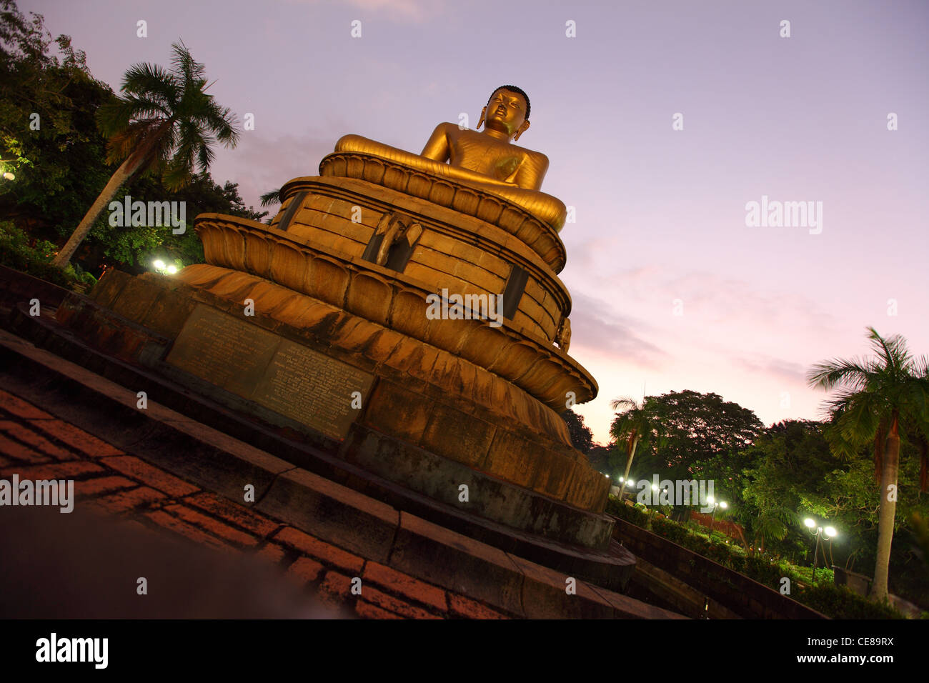 Viharamahadevi park sri lanka colombo hi-res stock photography and ...