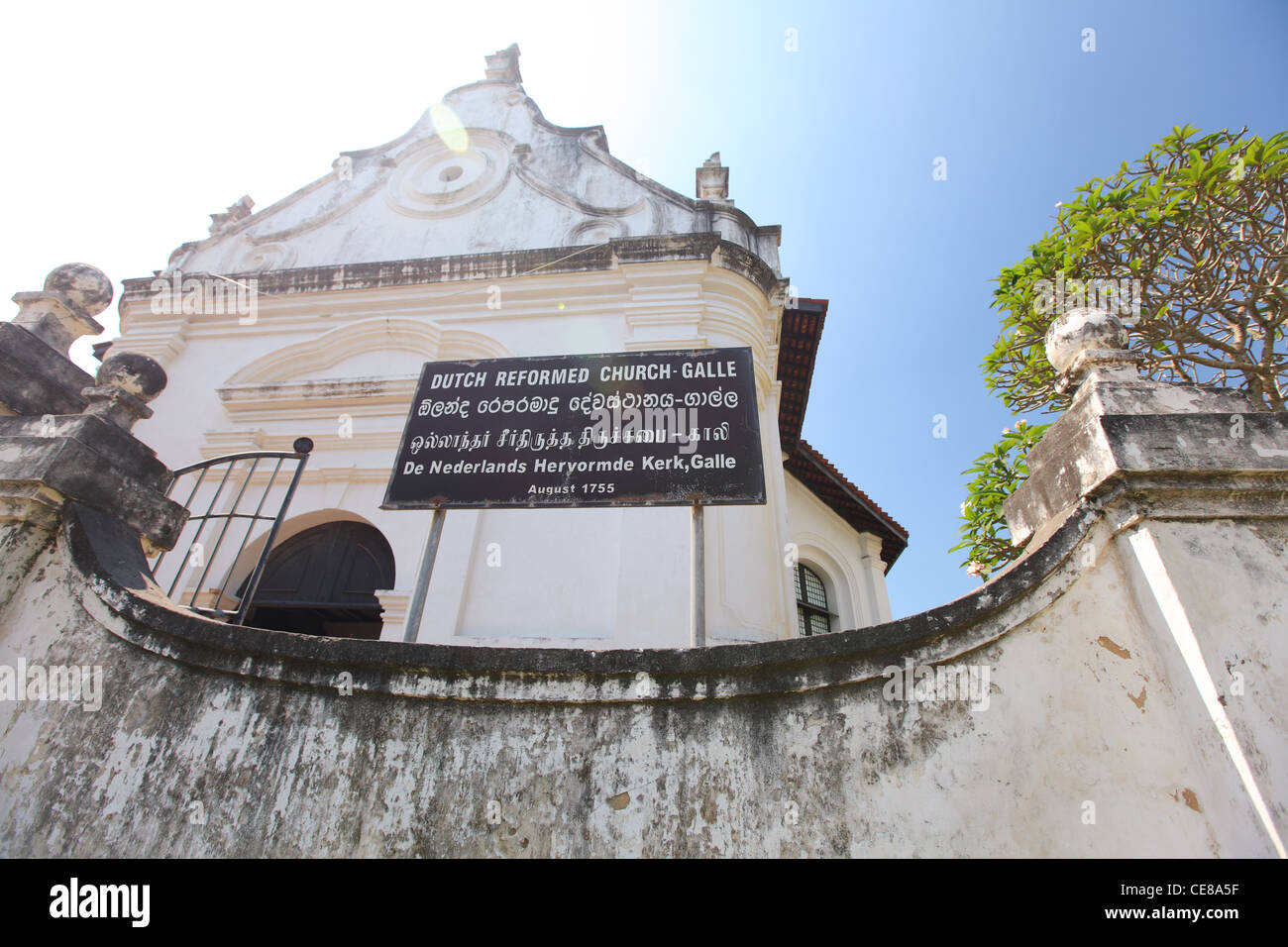 Church 17th century hi-res stock photography and images - Alamy