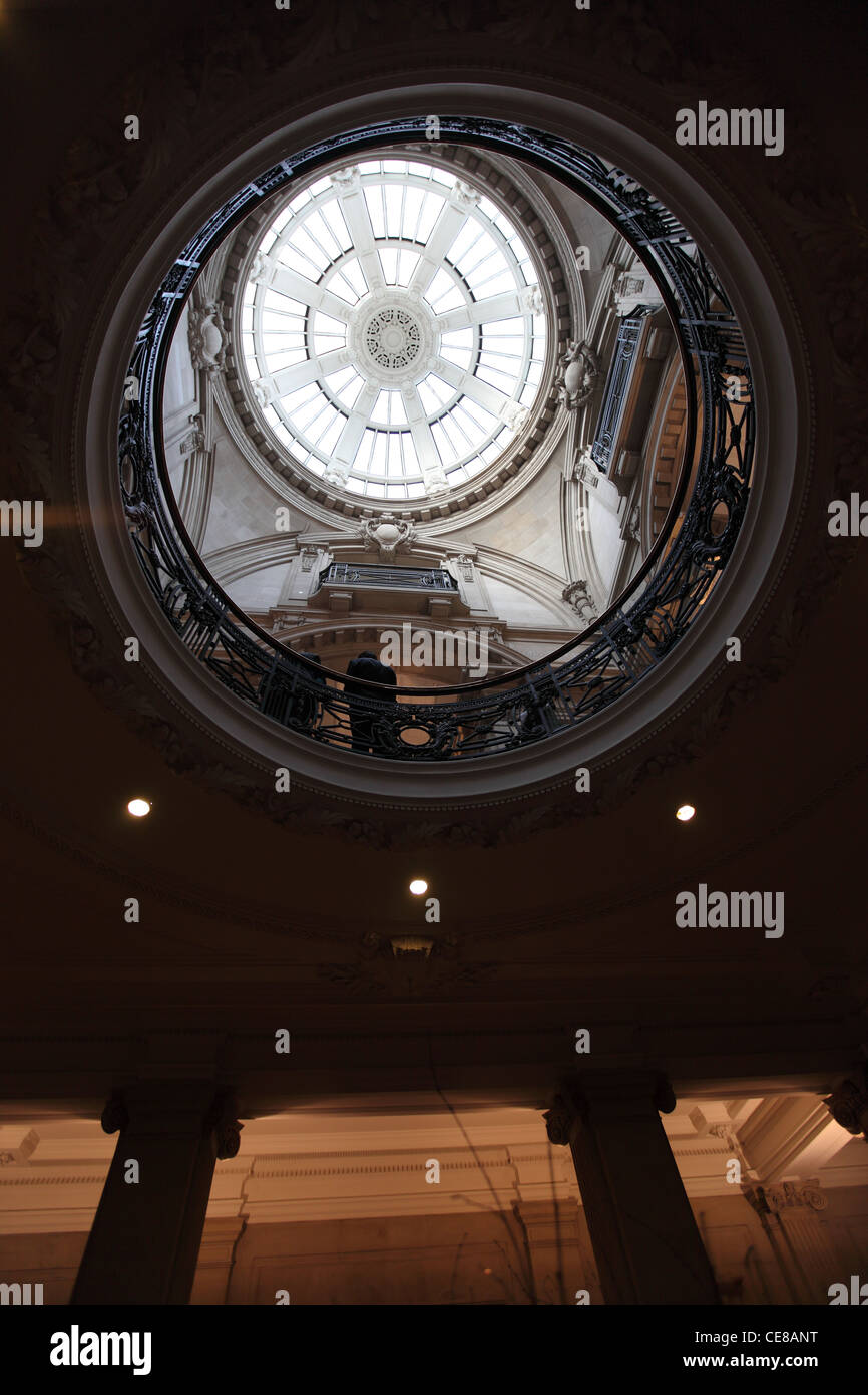 circular light well at the Institution of Civil Engineers, Gt George ...