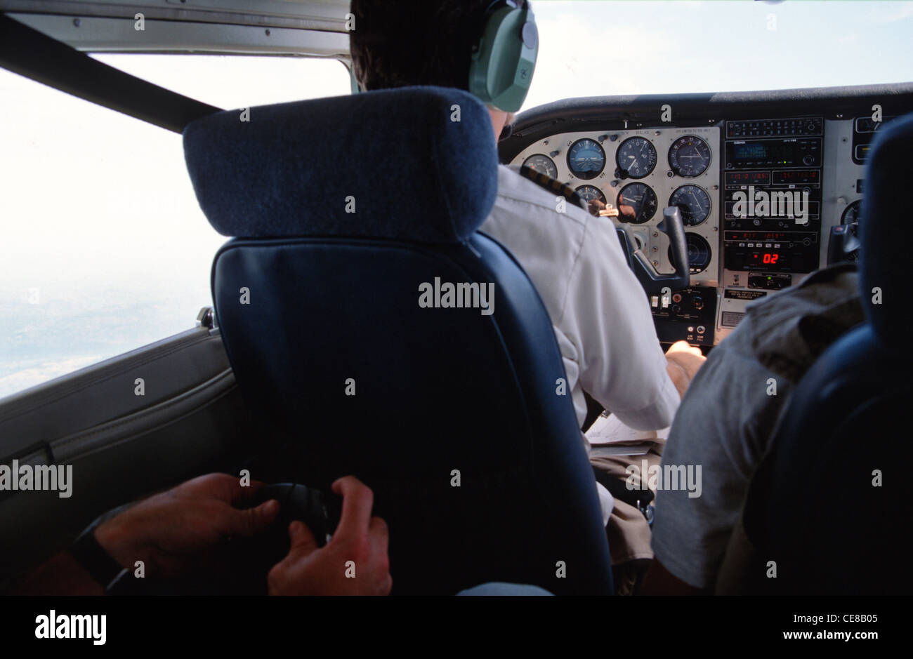 Cockpit of Cessna light aircraft Stock Photo - Alamy