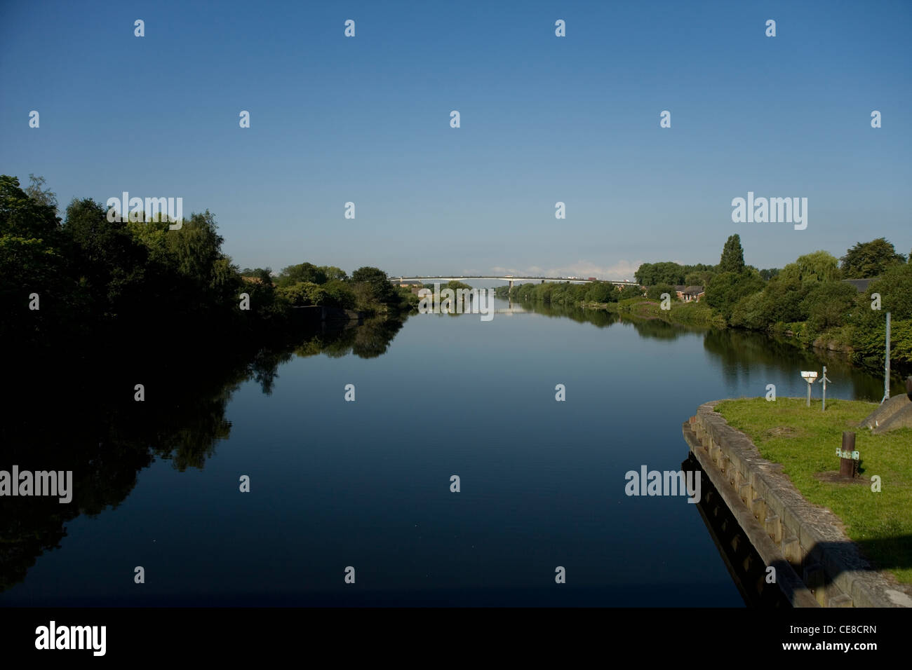 M60 Bridge over the Manchester Ship Canal from Barton Bridge ...