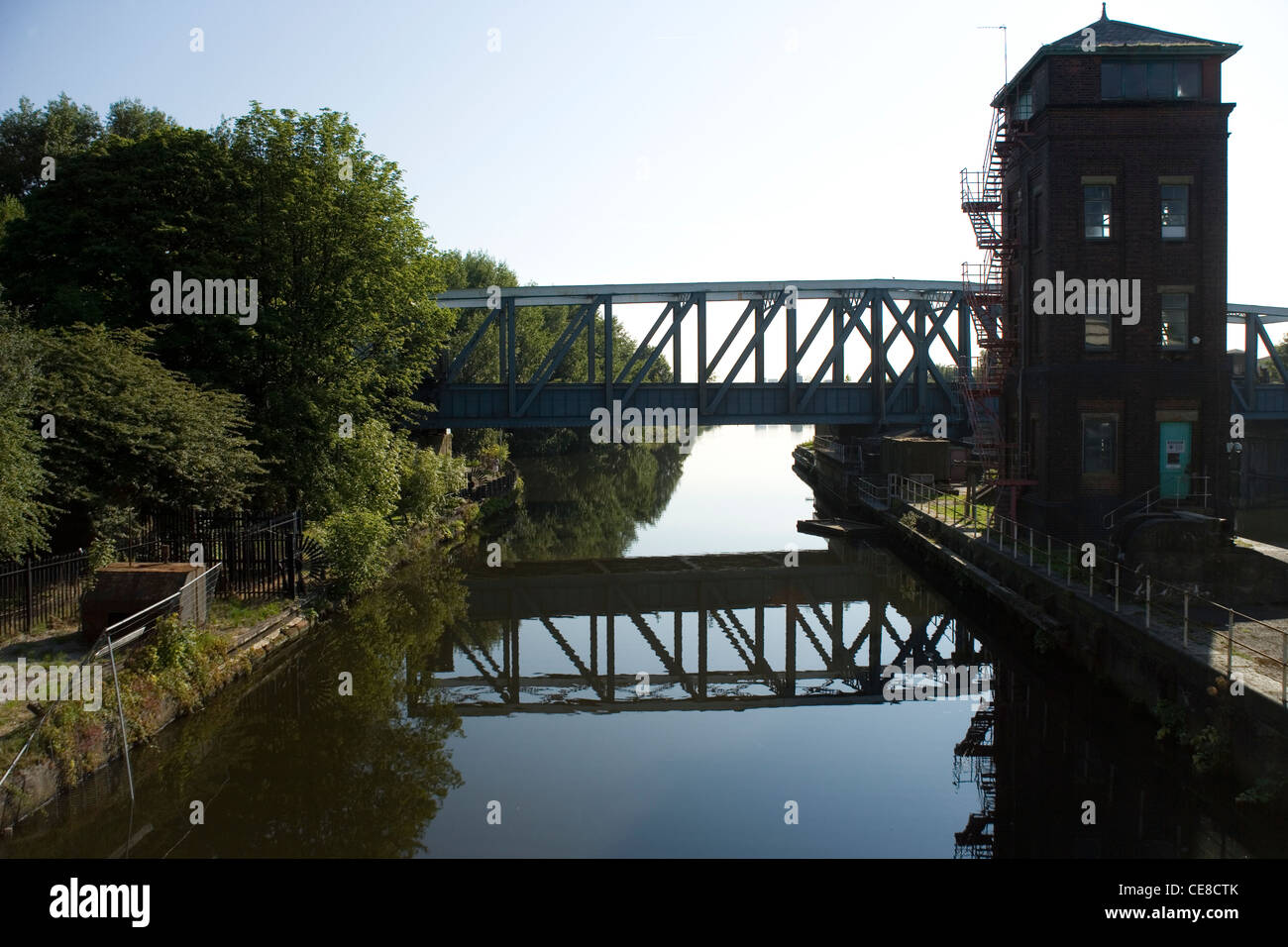 Barton bridge hi-res stock photography and images - Alamy