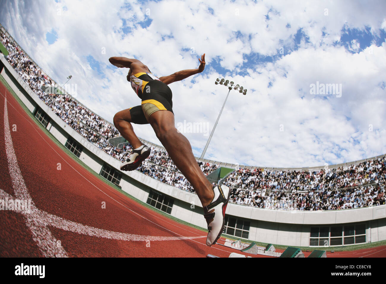 100 meters track hi-res stock photography and images - Alamy