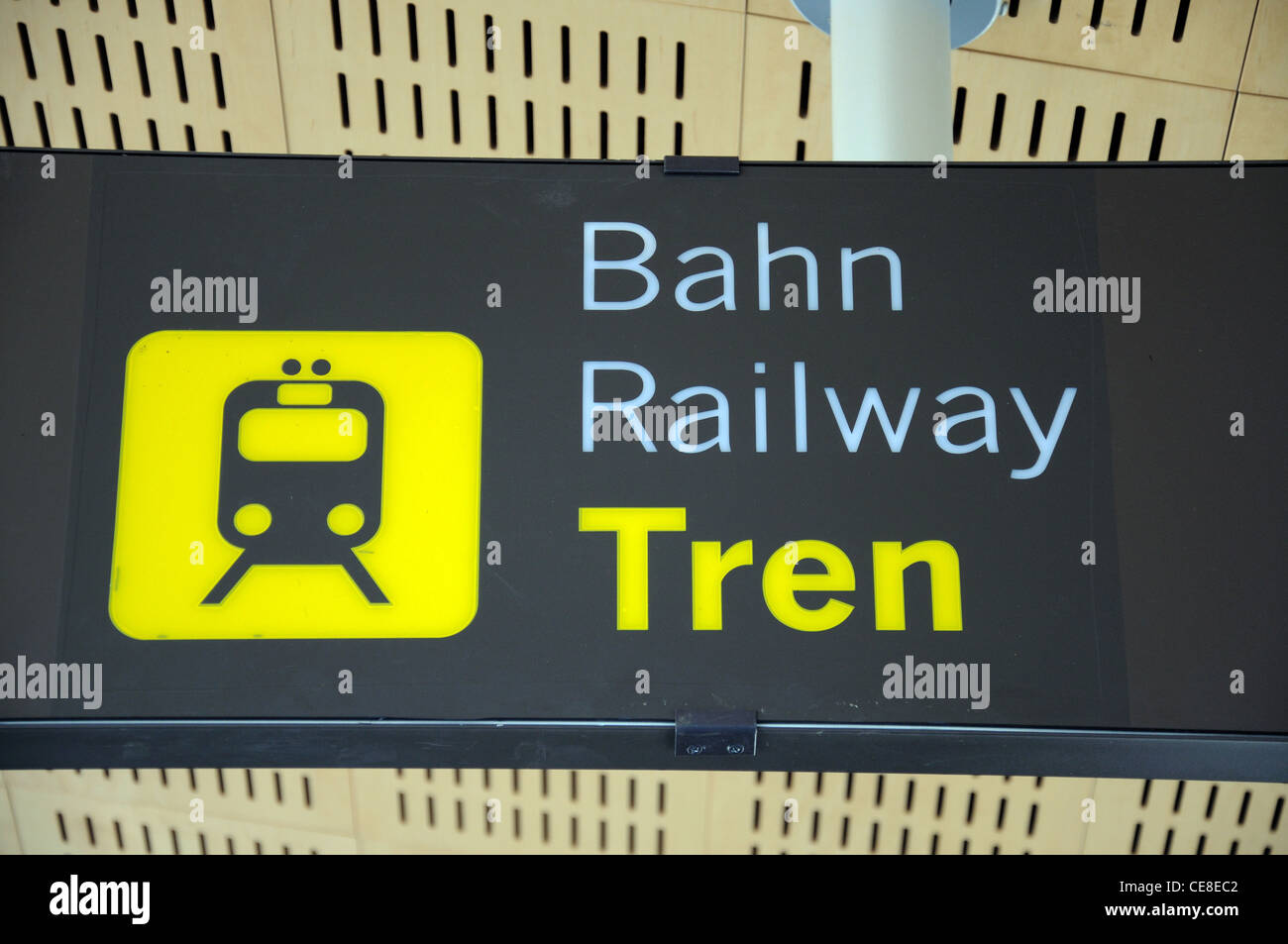 Tren bahn hi-res stock photography and images - Alamy