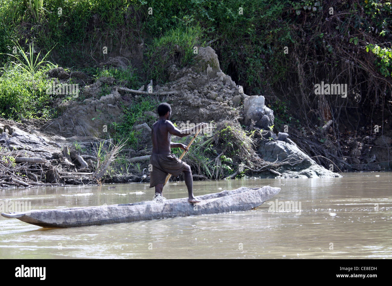 Sepik river papua new guinea canoe hi-res stock photography and images ...