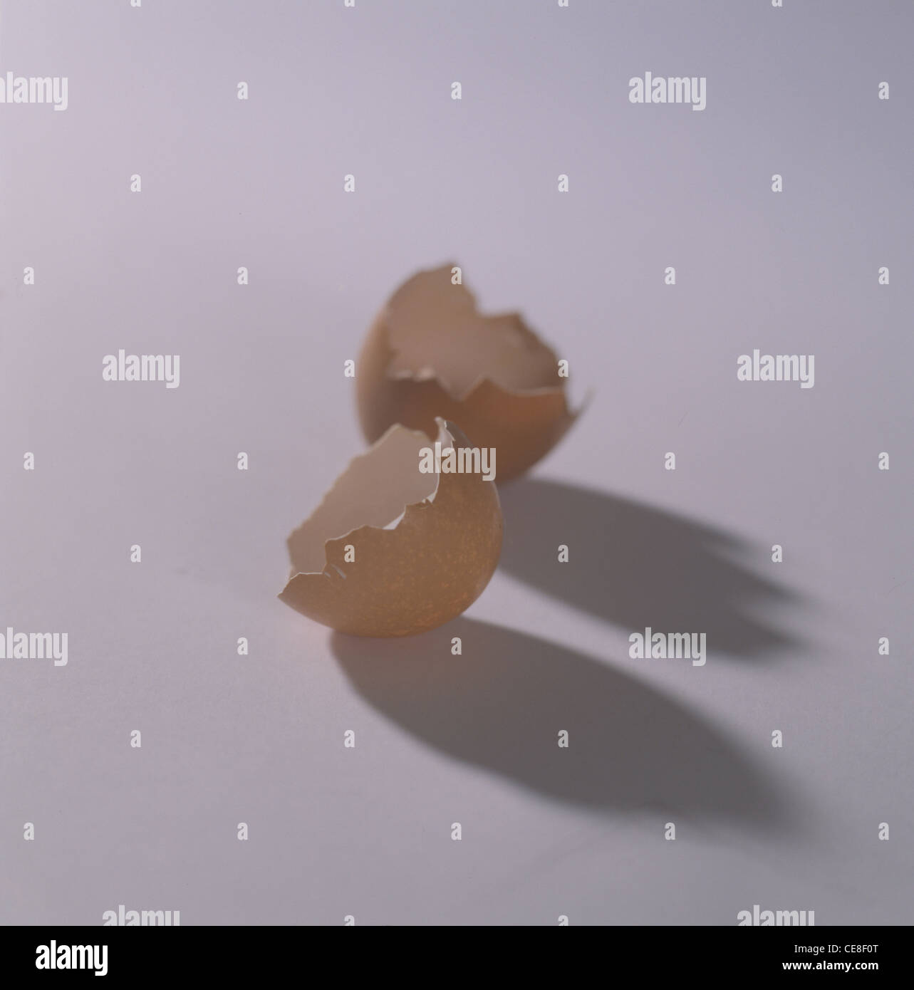 Cut out: Egg peel Stock Photo - Alamy