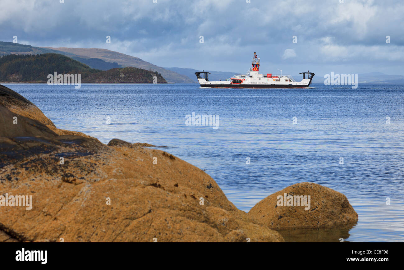 Tarbert to portavadie ferry hi-res stock photography and images - Alamy