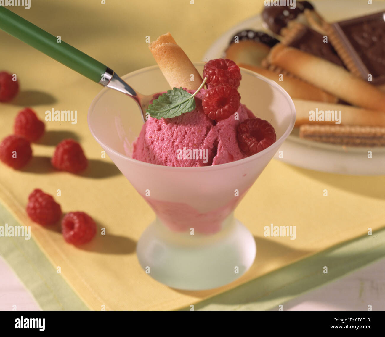 Raspberry ice cream Stock Photo - Alamy