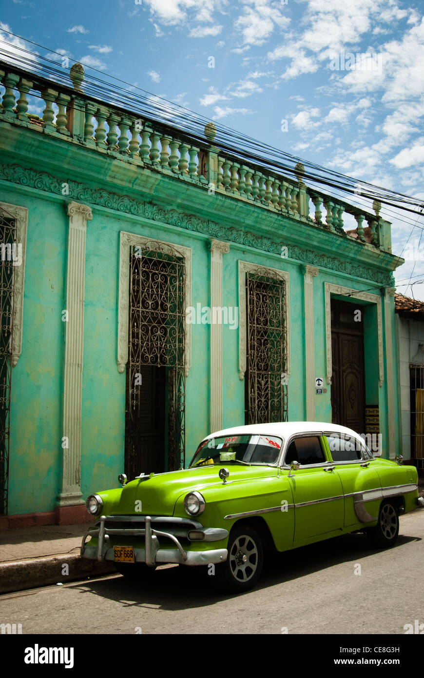 Chevrolet building hi-res stock photography and images - Alamy