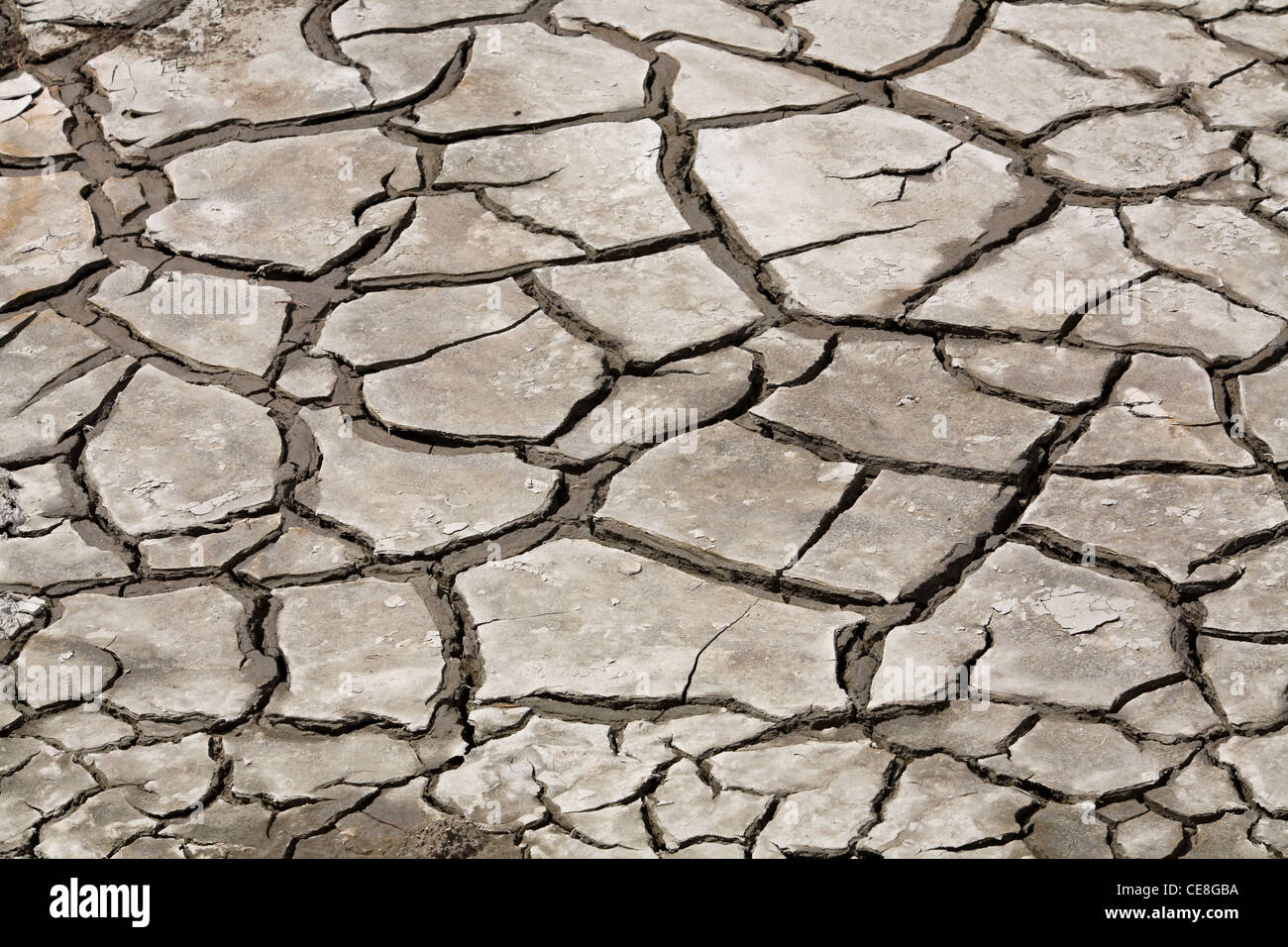 muddy dry lake bed pattern Stock Photo - Alamy