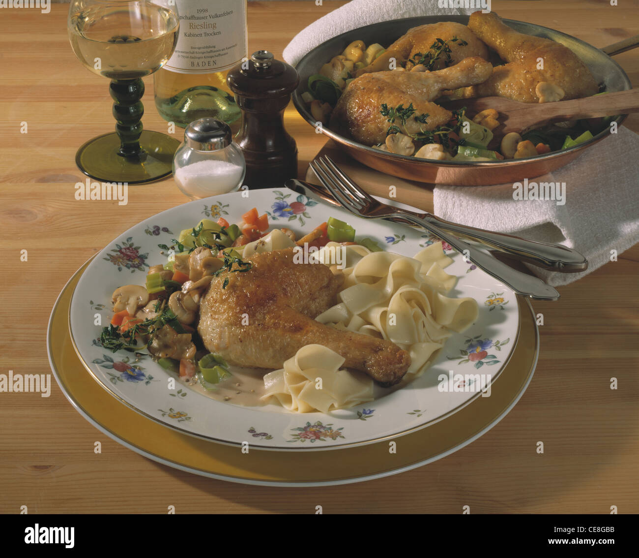 Chicken in german sauce hi-res stock photography and images - Alamy