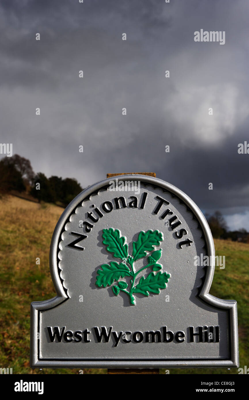 National trust sign hi-res stock photography and images - Alamy
