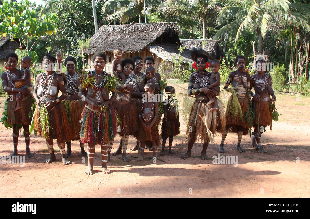Tribal Villagers from the Karawari River in East Sepik Province Stock ...