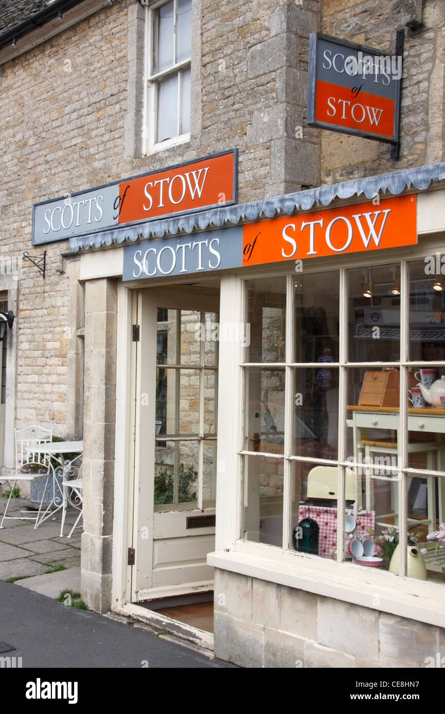 Scotts of Stow shop in Stow on the Wold in the Cotswolds Stock Photo ...