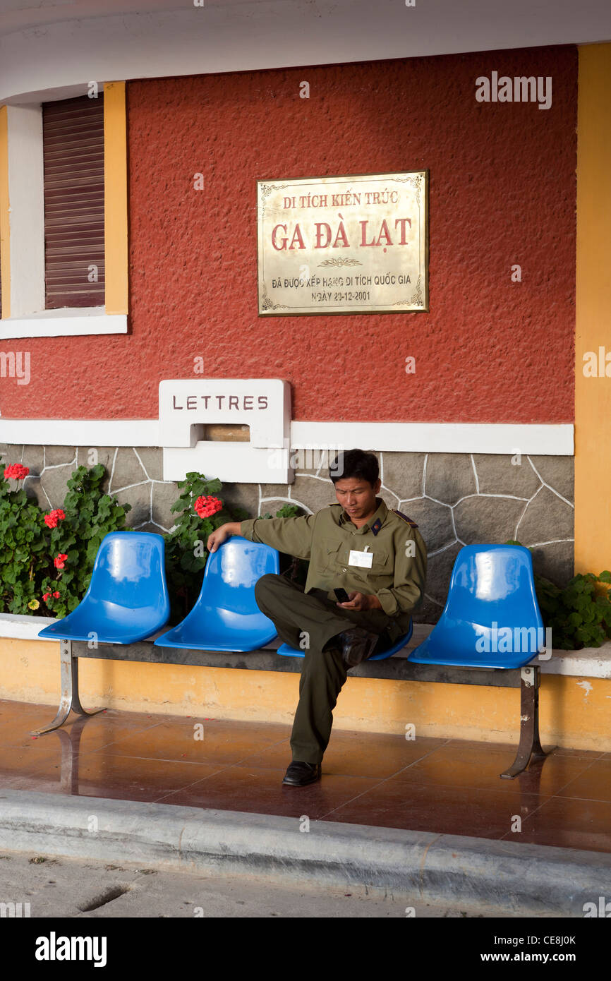 Railway Porter at The Train Station at Dalat Stock Photo - Alamy