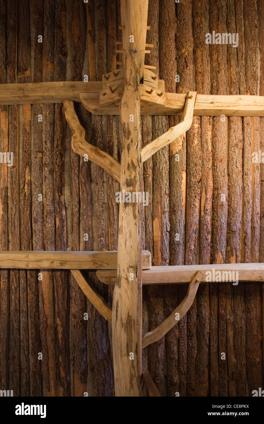 Cruck hi-res stock photography and images - Alamy