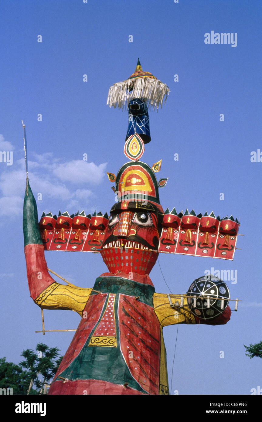 Ravan effigy statue hi-res stock photography and images - Alamy