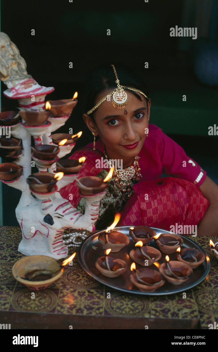 India diwali deepawali festival girl hi-res stock photography and ...