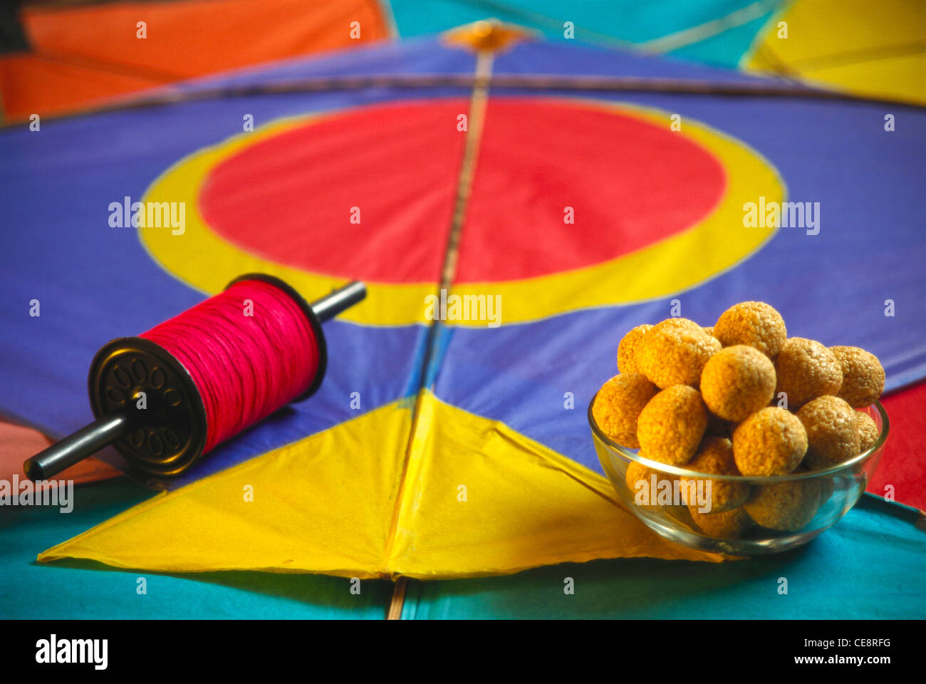 VHM 81575 : Kite Makara Sankranti Festival ; Kites and Til laddoo ...