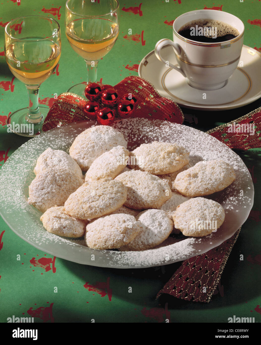 Bitter almond cookie hi-res stock photography and images - Alamy