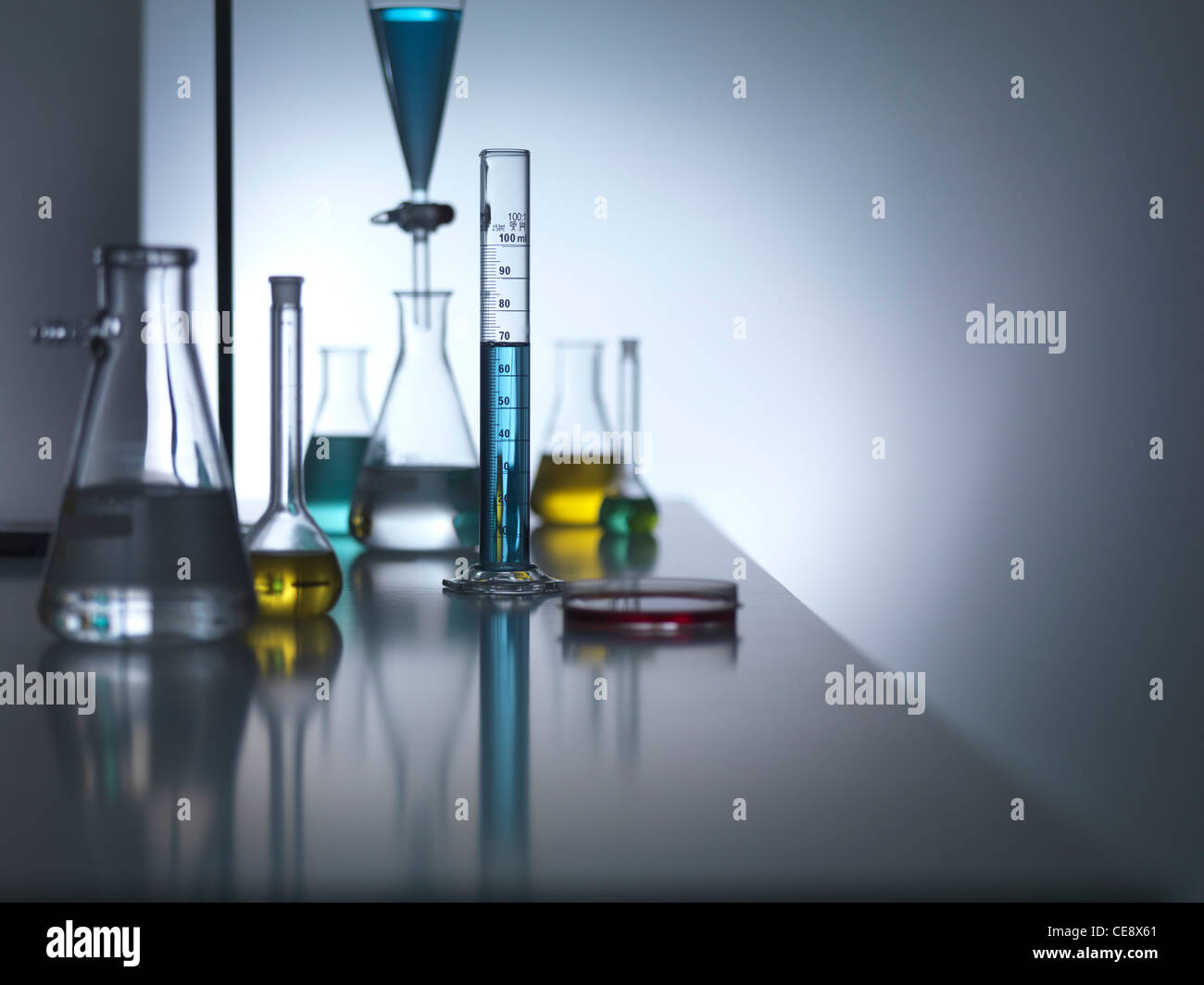 Lab benches hi-res stock photography and images - Alamy