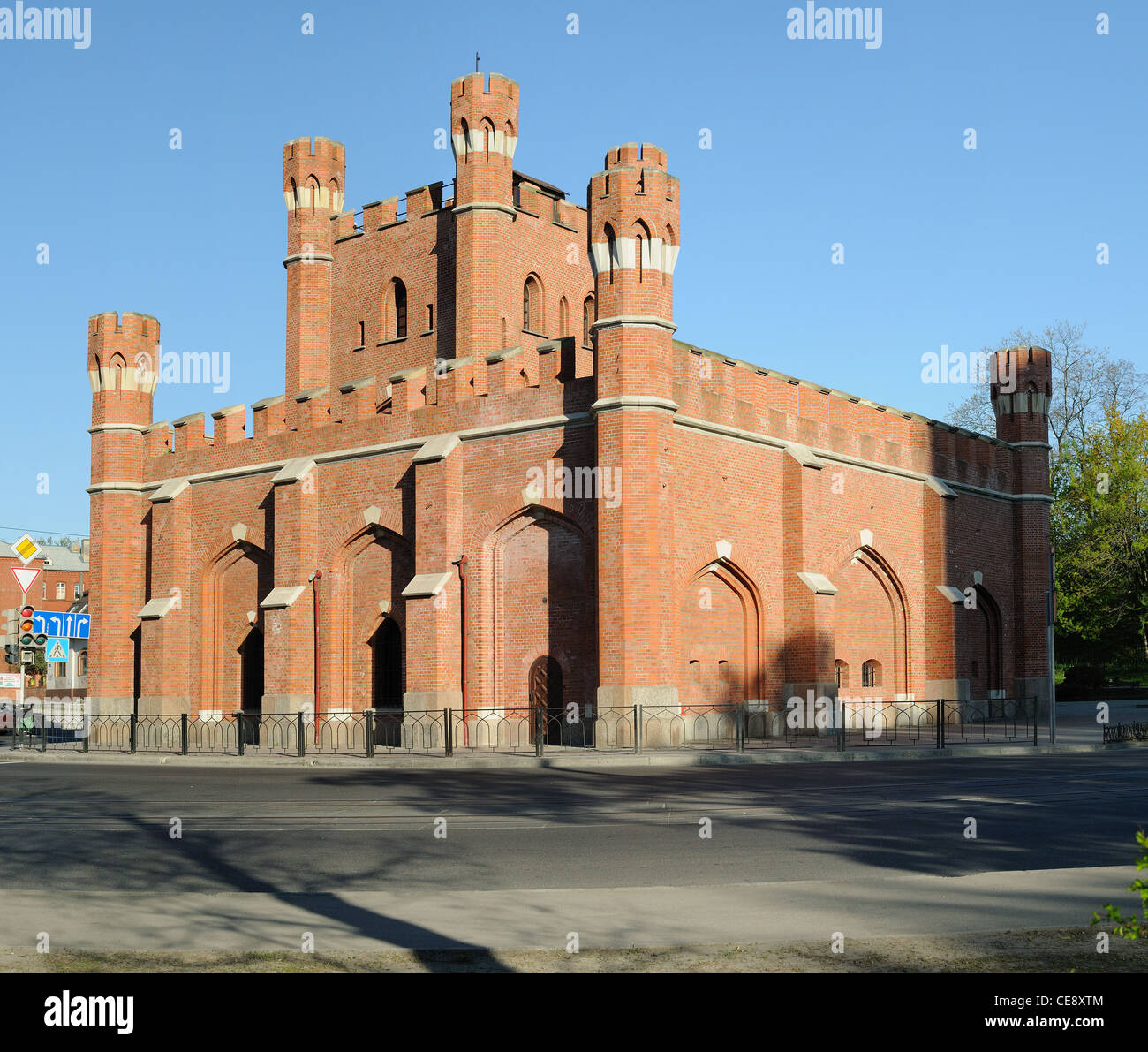 Kings gate tower hi-res stock photography and images - Alamy