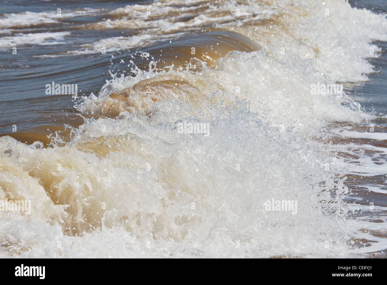 Incoming waves hi-res stock photography and images - Alamy