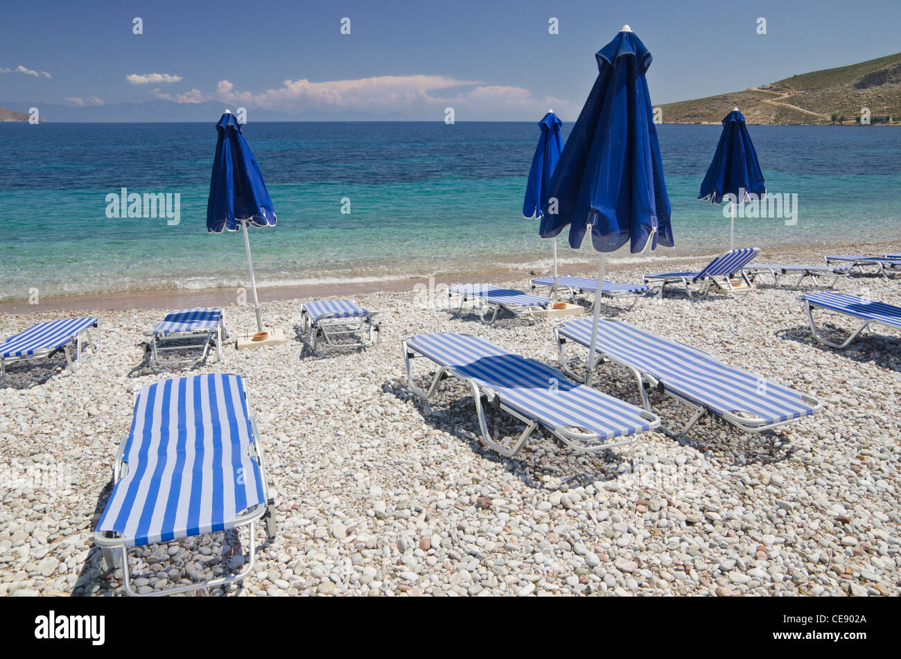 Empty island beach hi-res stock photography and images - Alamy